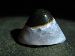 Agate cyclope Propriétés : Boutique Numérologie Karmique